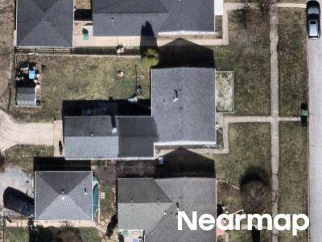 N Guyer St