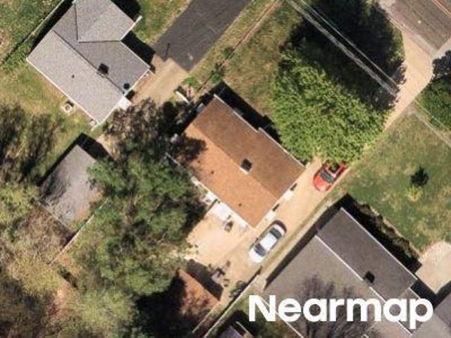 N Gale Ave
