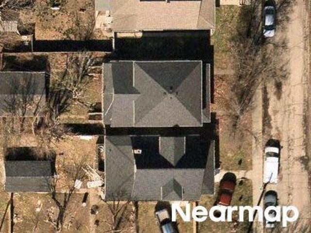 N Gale St