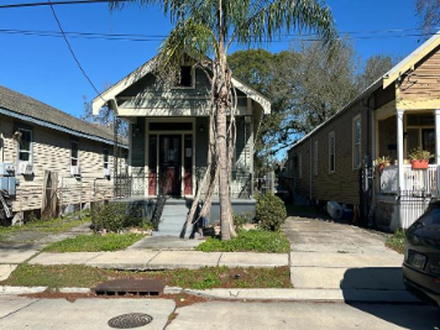 N Galvez St