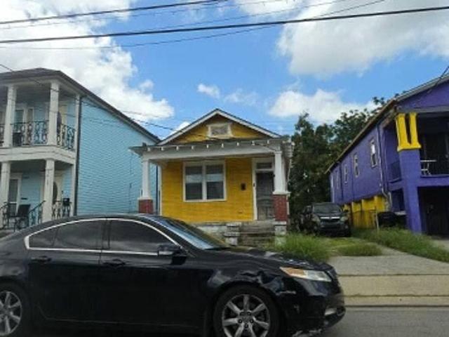 N Galvez St