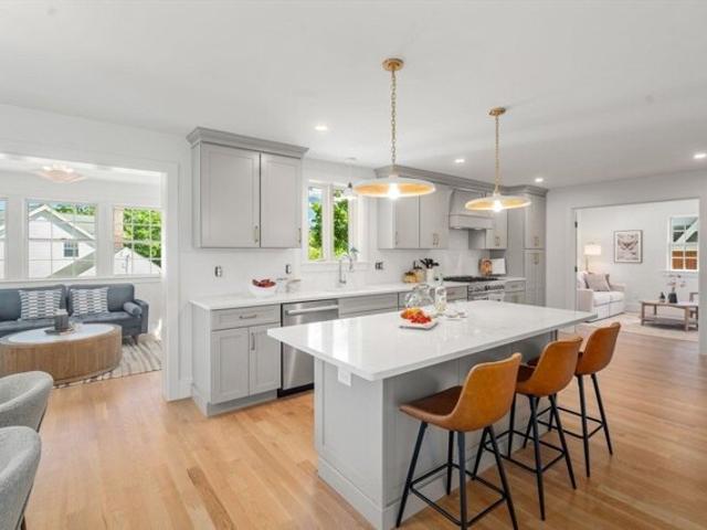 N Gateway, Winchester, Home For Sale