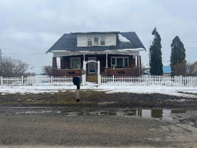 N Glassford St