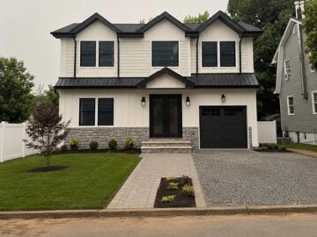 N Glenwood Dr, Bergenfield, Home For Sale