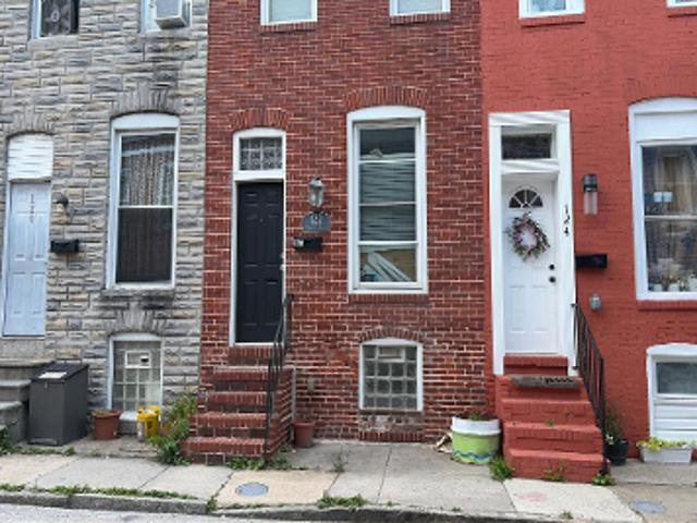 N Glover St