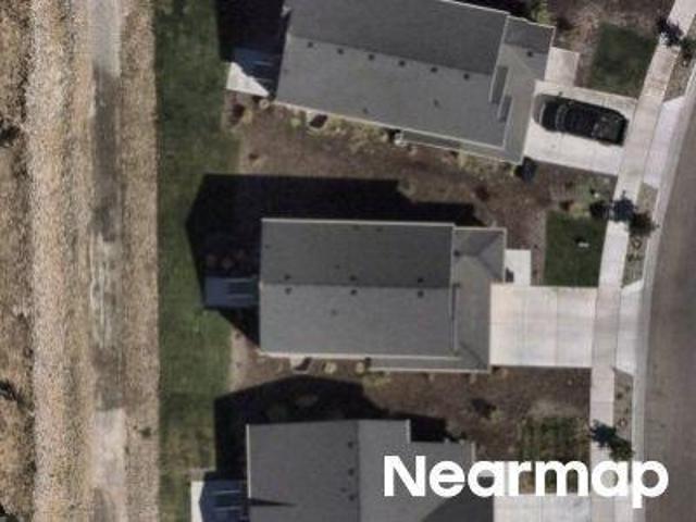 N Gray Hawk Dr
