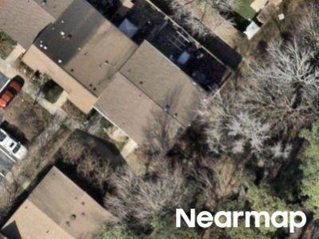 N Green Dr