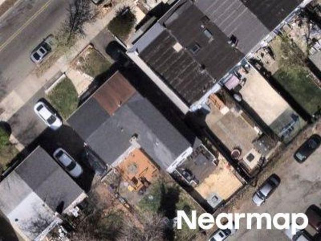 N Grove St