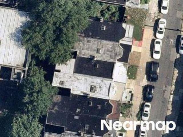 N Hutchinson St