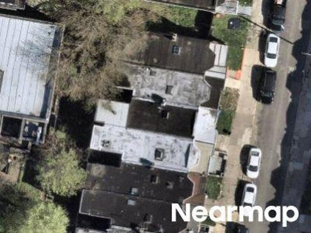 N Hutchinson St