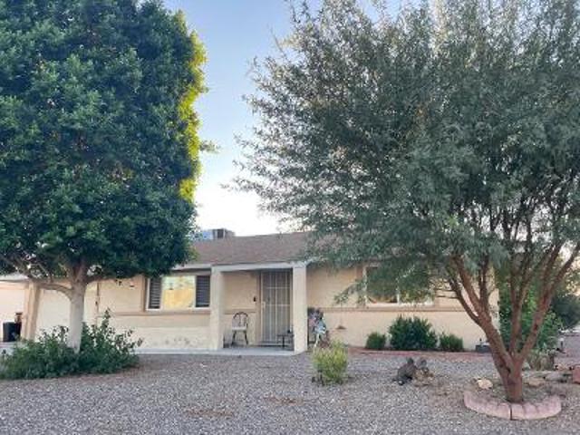 N Hacienda Dr