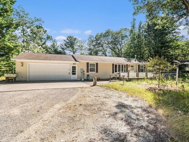 N Hancock St, Pentwater, Home For Sale