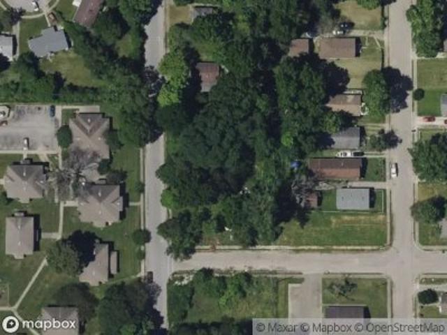 N Hawthorne Ln