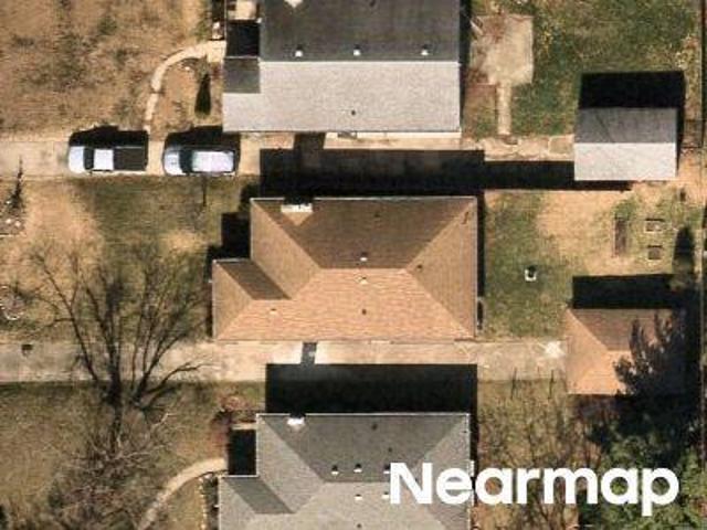 N Hawthorne Ln