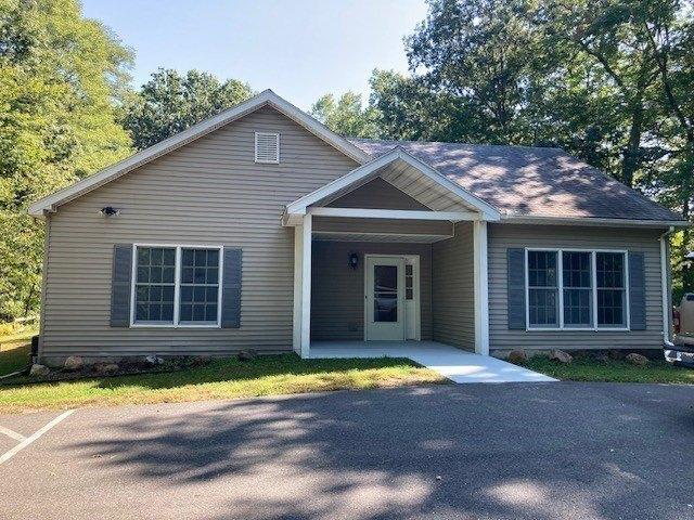 N Hatfield Rd, Hatfield, Home For Sale