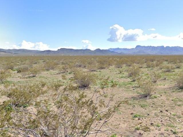 N Helen Dr, Dolan Springs, AZ 86441