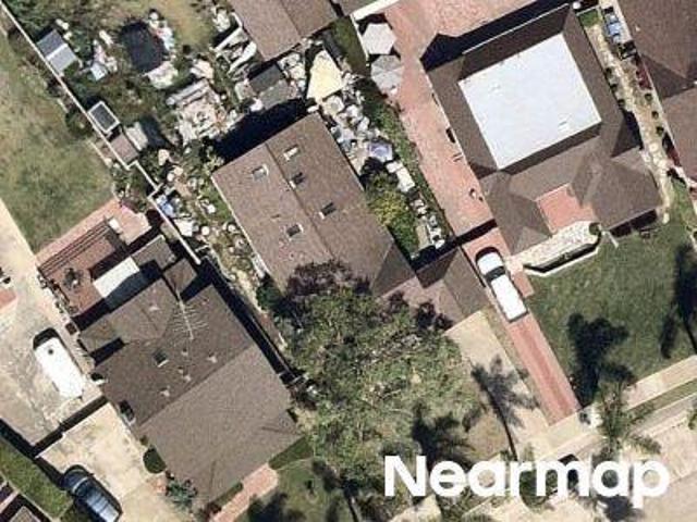 N Heliotrope Dr