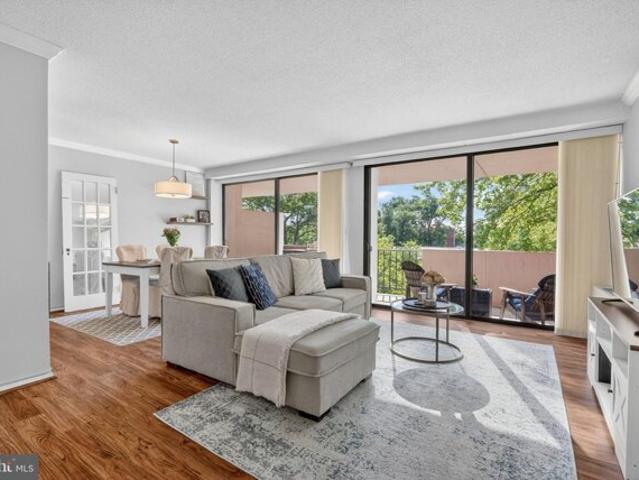 N Henderson Rd Apt,arlington, Condo For Sale