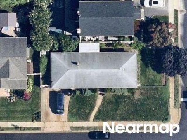 N Hickory St