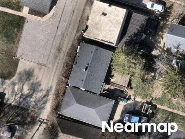 N Hickory St