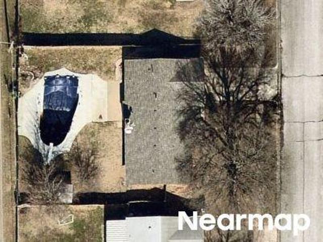 N Hickory Pl