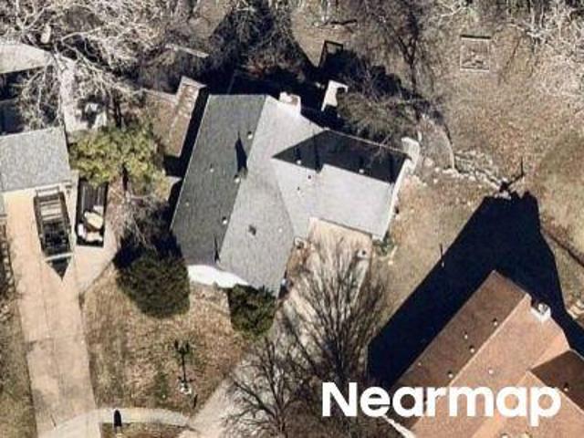 N Hickory Pl
