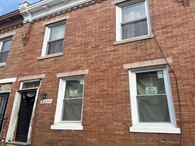 N Hicks St