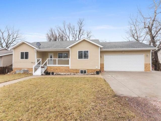 N Highland Ave, Sioux Falls, Home For Sale