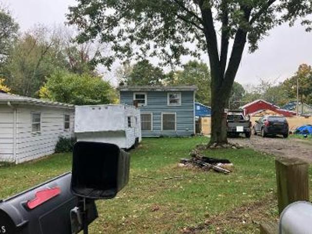 N Highland Dr