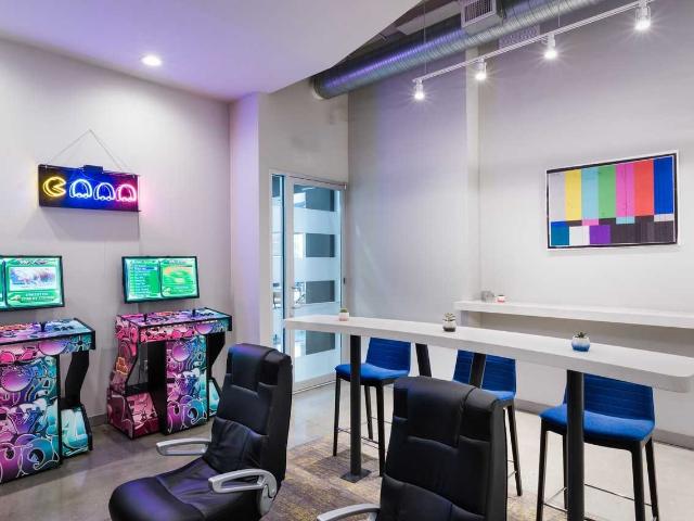 N. Highland Steel 3 Bedroom Apartment for Rent at 240 N Highland Ave Ne, Atlanta, GA 30307 Inman Park