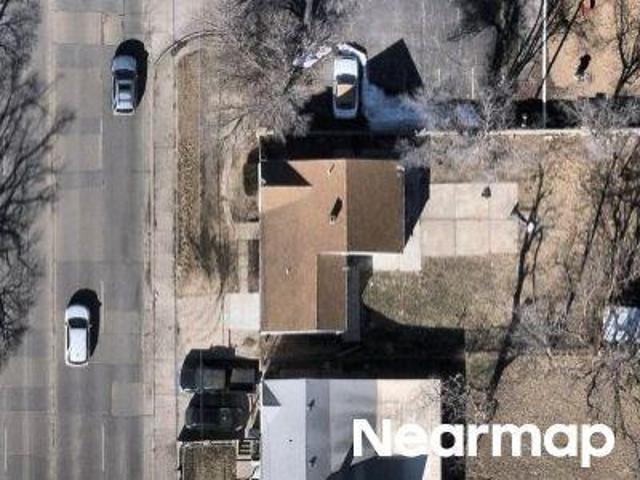 N Hillside St