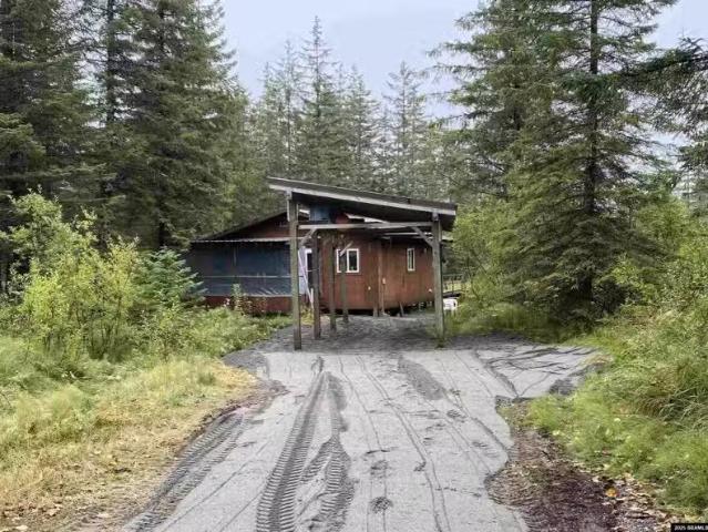 n HN 6.5 MILE RINK CREEK ROAD, GUSTAVUS, AK 99826 Single Famil.