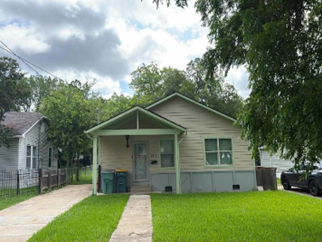 N Holly Ave