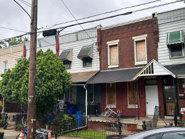 N Holly St