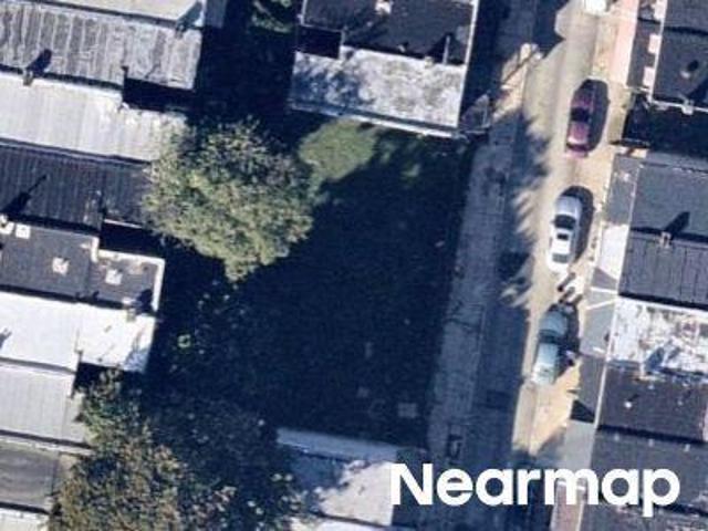 N Hollywood St
