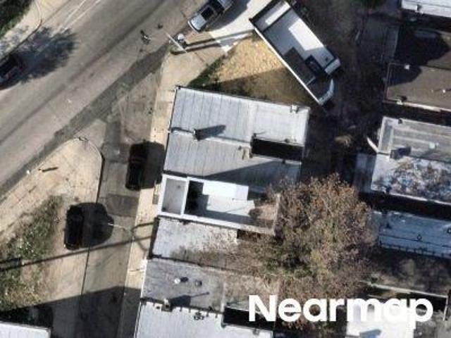 N Hollywood St