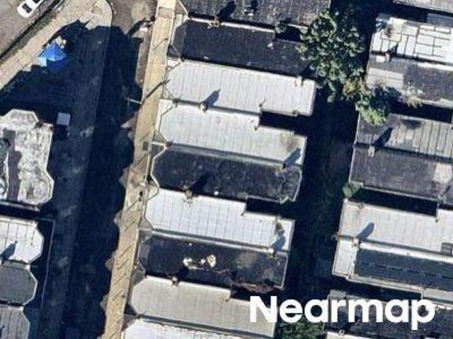 N Hollywood St