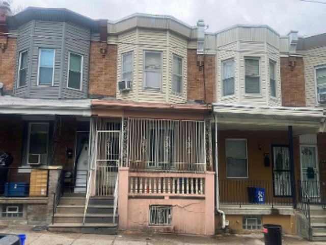 N Howard St