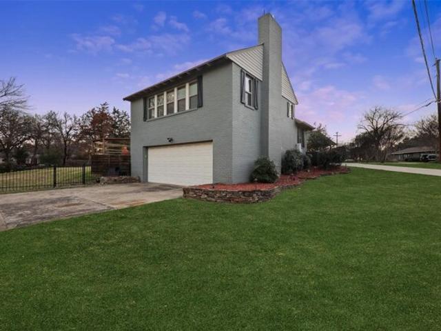 N Irving Heights Dr, Irving, Home For Sale