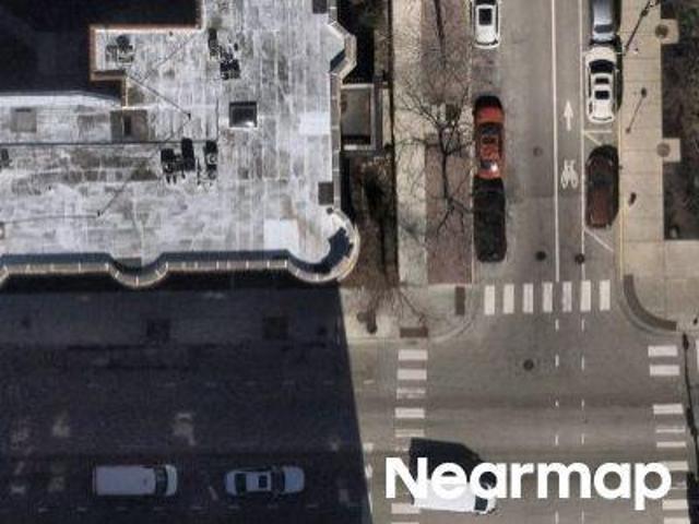 N Kenmore Ave