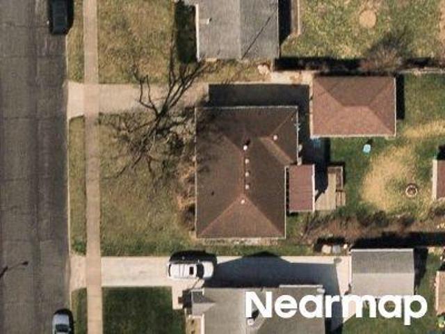 N Kenmore St
