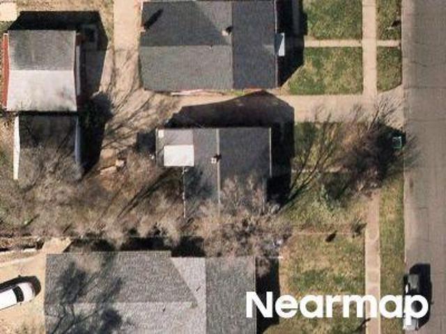 N Kenmore St