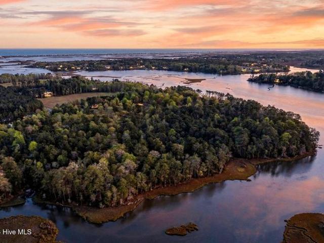 N Kingfisher Ln Lot 18, Hampstead, NC 28443