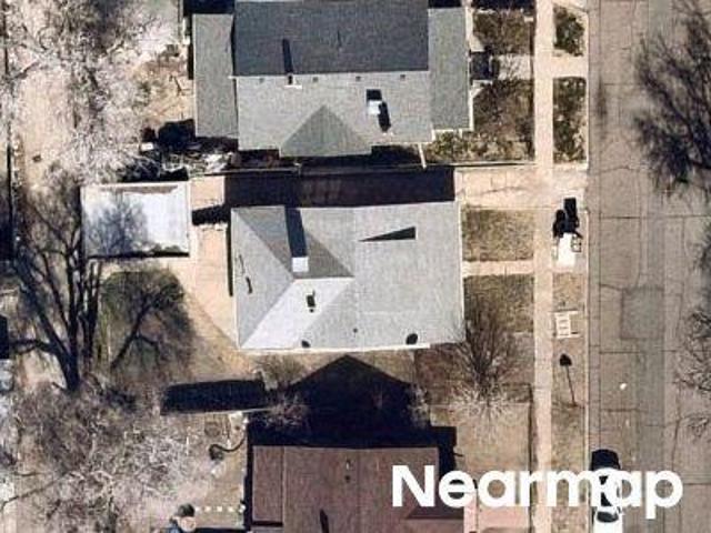 N La Crosse Ave