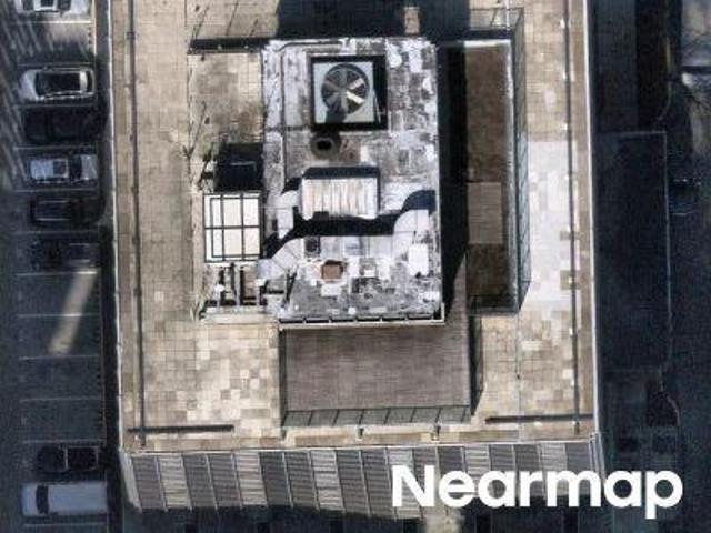 N Lakeview Ave