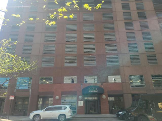 N Lake Shore Dr Apt 2011