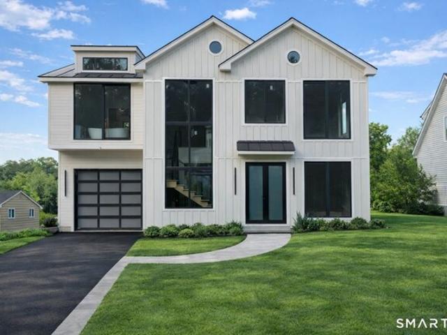 N Lake Shore Dr, Brookfield, Home For Sale
