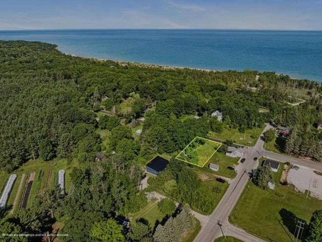 N Lake Shore Dr, Harbor Springs, MI 49740