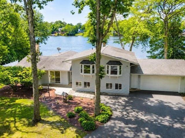 N Lakeshore Dr, Manahawkin, Home For Sale