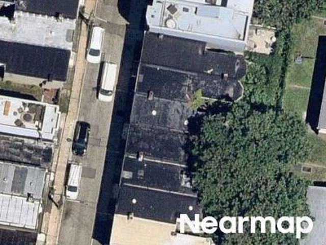 N Lambert St